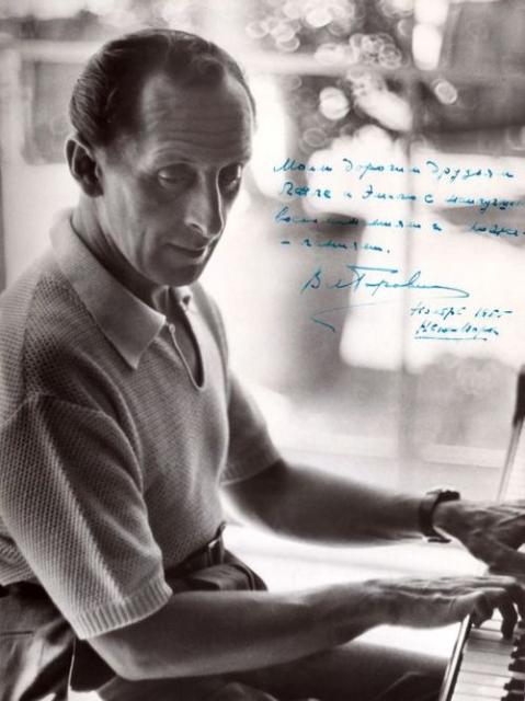 Vladimir Horowitz biography. Famous pianist