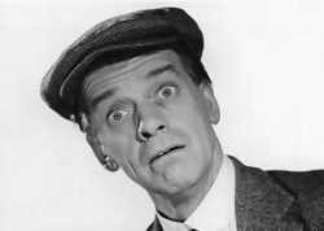 Bill Owen biography. English actor and songwriter.