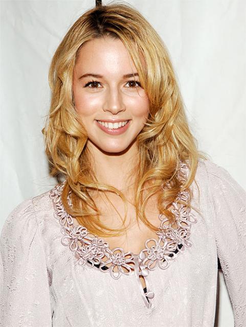 Alona Tal biography. American actress and singer of Israeli origin.